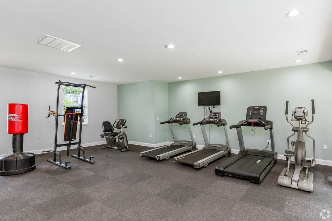 Fox Hill Village Apartments | Hampton, VA | Welcome Home