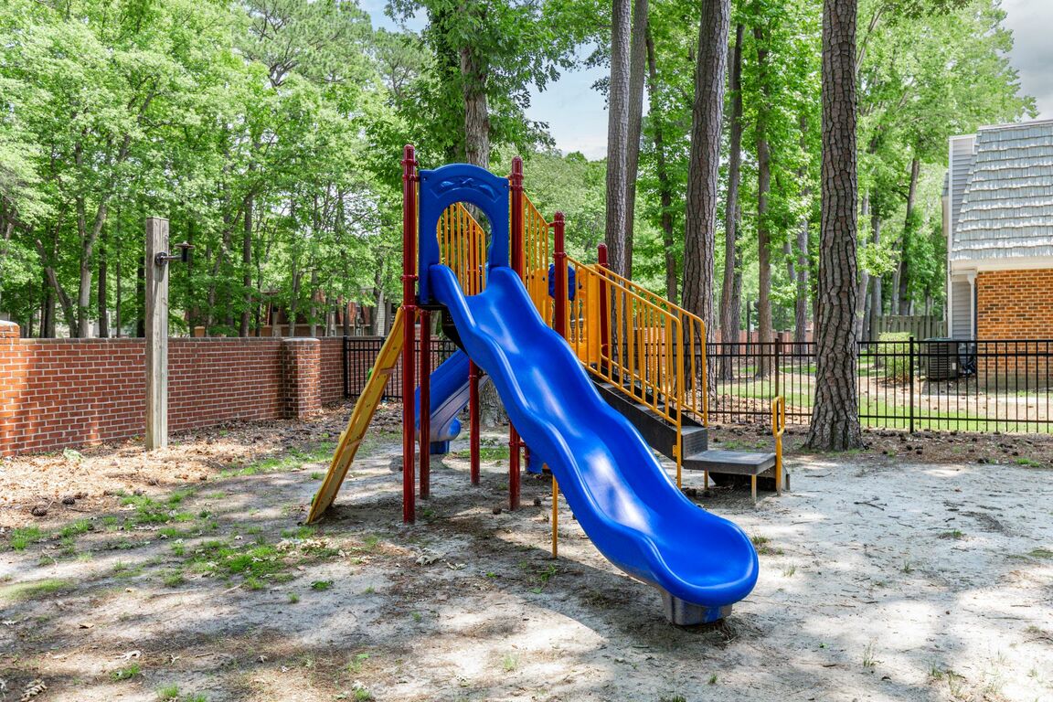 Fox Hill Village Apartments | Hampton, VA | Welcome Home