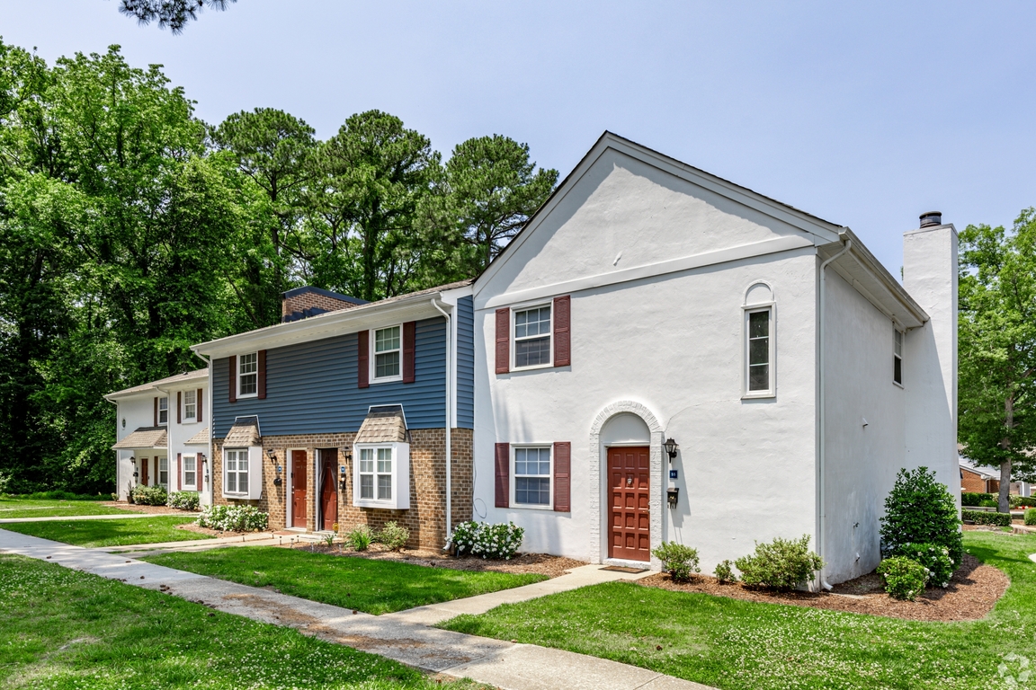 Fox Hill Village Apartments | Hampton, VA | Welcome Home
